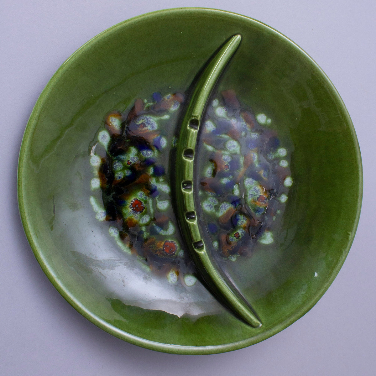 DeForest Speckled Glazed Ashtray – Pass the Past Coffee