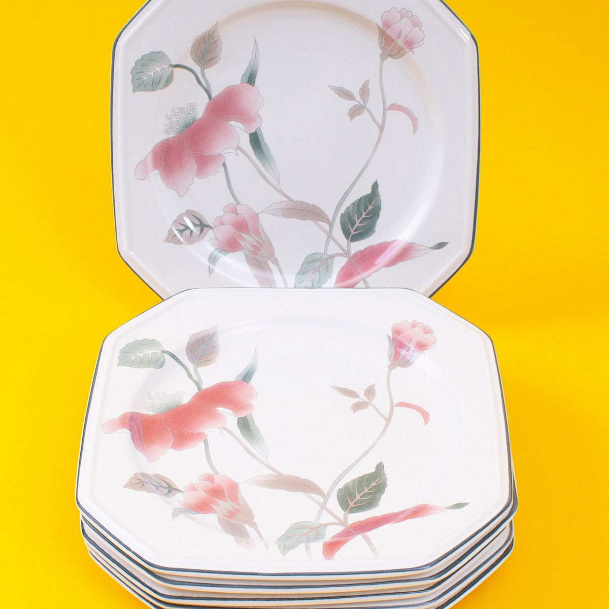 Mikasa Silk Flowers Dinner Setting – Pass the Past Coffee